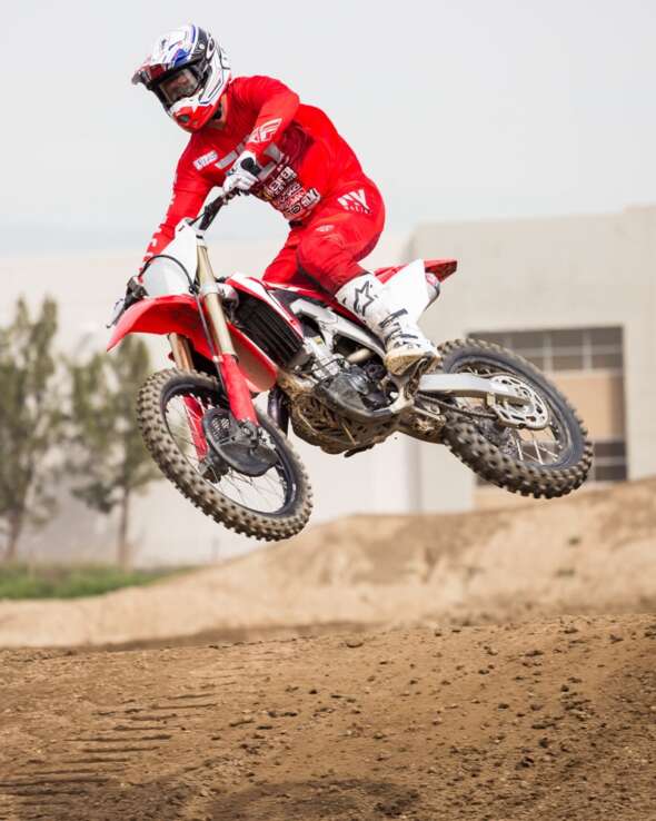 Alpinestars Tech 10 Review – Keefer, Inc. Tested